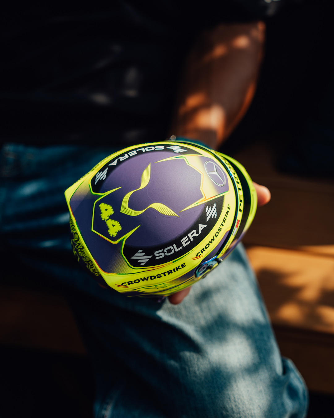 Lewis Hamilton 2024 Mini Bell Helmet Replica 1:2 | Official Mercedes ...