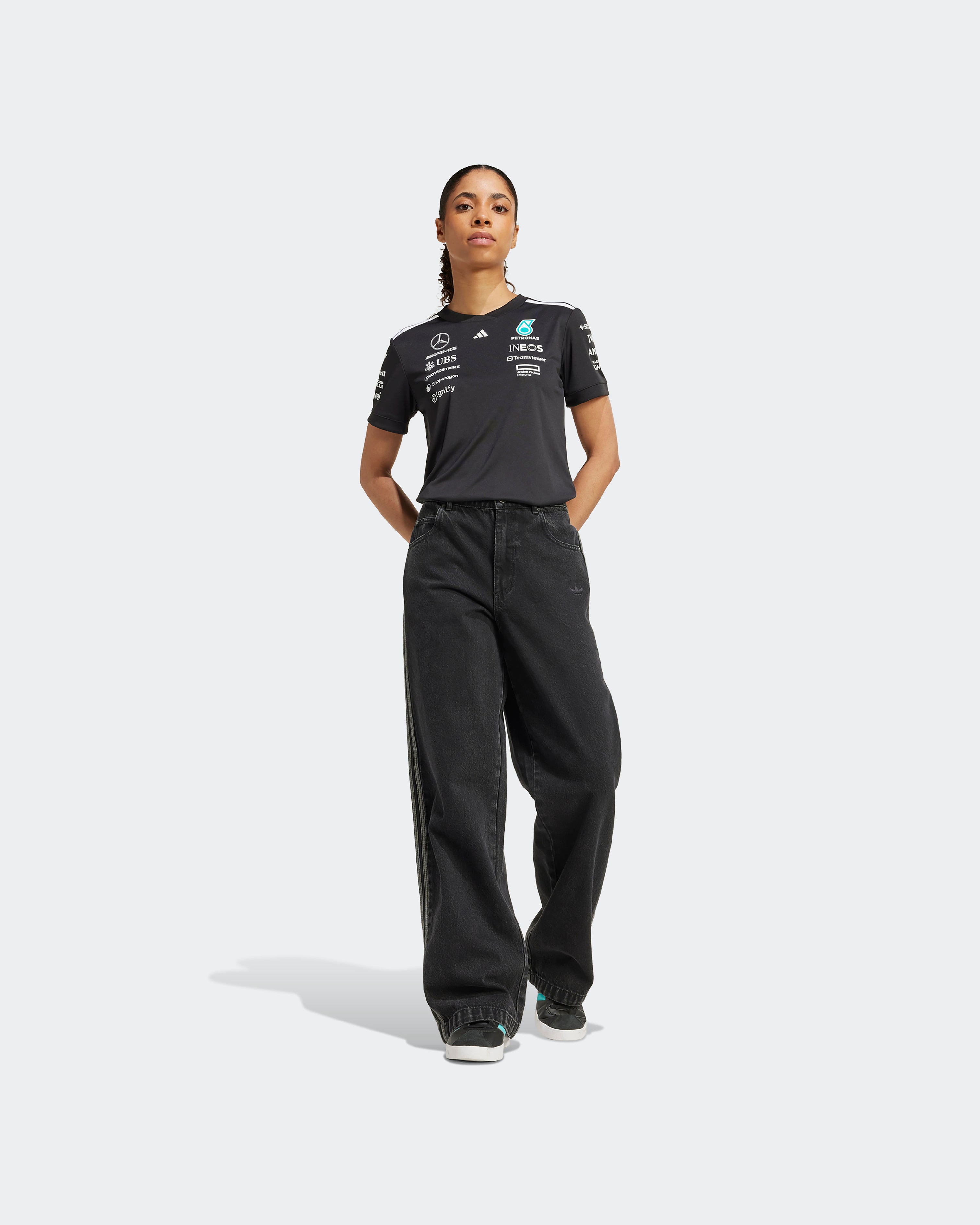 Womens 2025 Team Driver Tee Black | Official Mercedes-AMG PETRONAS F1 ...