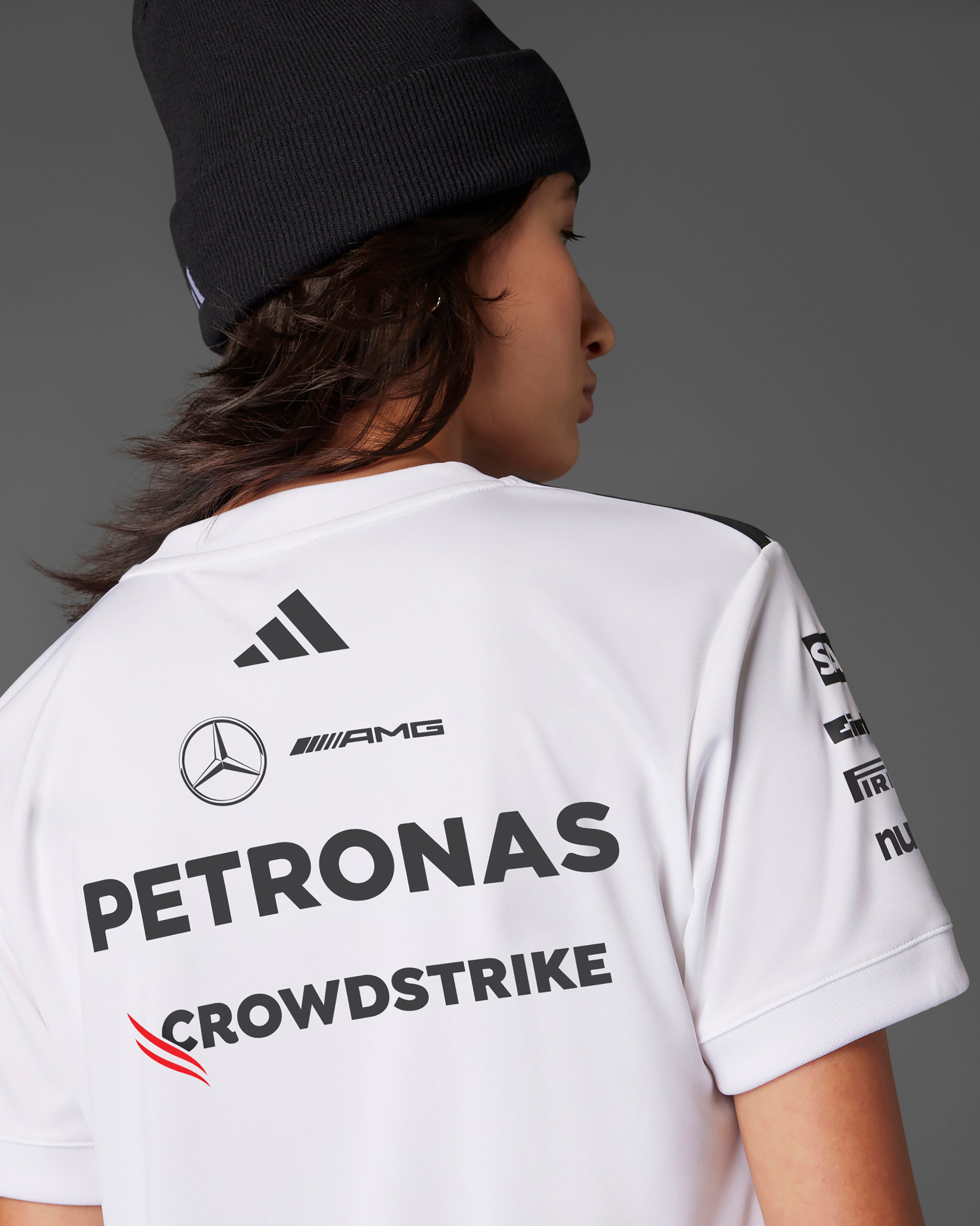 Womens 2025 Team Driver Tee White | Official Mercedes-AMG PETRONAS F1 ...