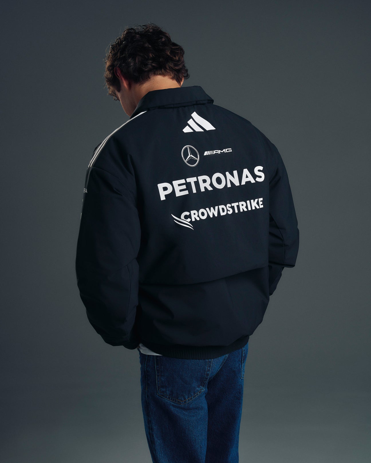 Mens 2025 Team Jacket Black | Official Mercedes-AMG PETRONAS F1 Team Store