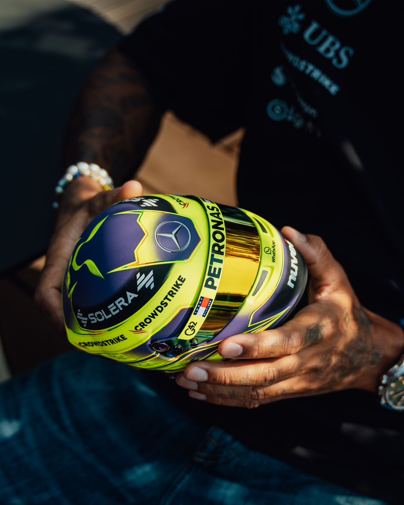 Lewis Hamilton 2024 Mini Bell Helmet Replica 1:2 | Official Mercedes ...