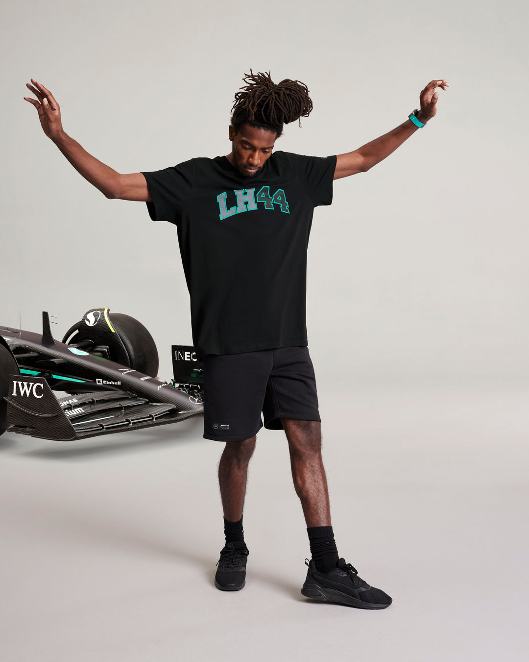 Lewis Hamilton T-Shirts | Official Mercedes-AMG F1 Store