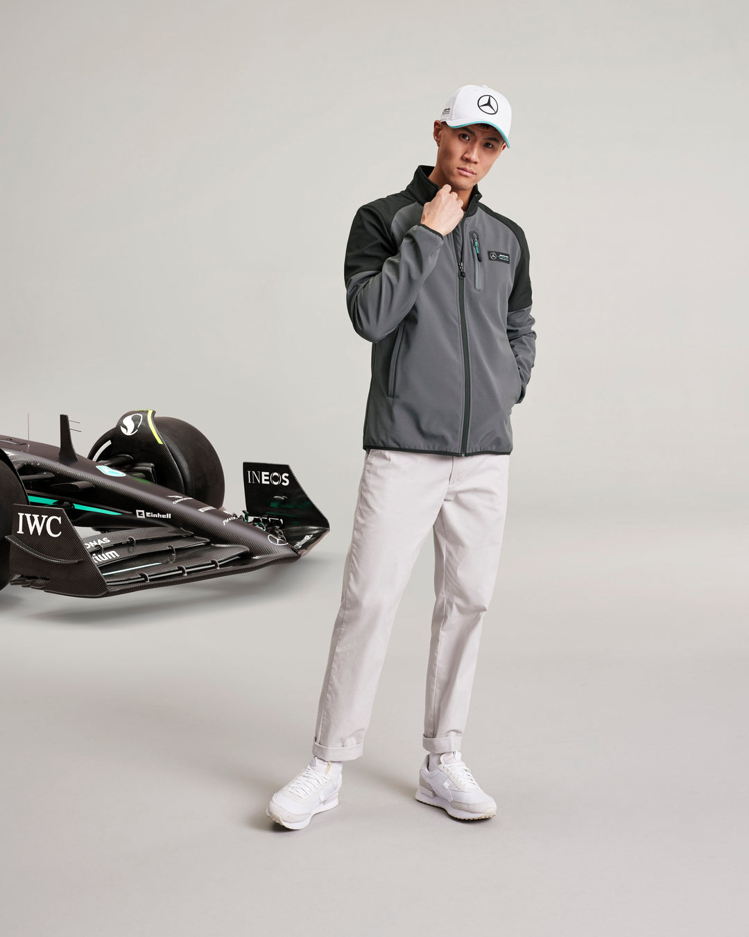 Fan Jackets | Official Mercedes-AMG F1 Store